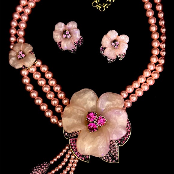 Heidi Daus | Jewelry | Heidi Daus Floral Pearl Necklace And Earring Set ...